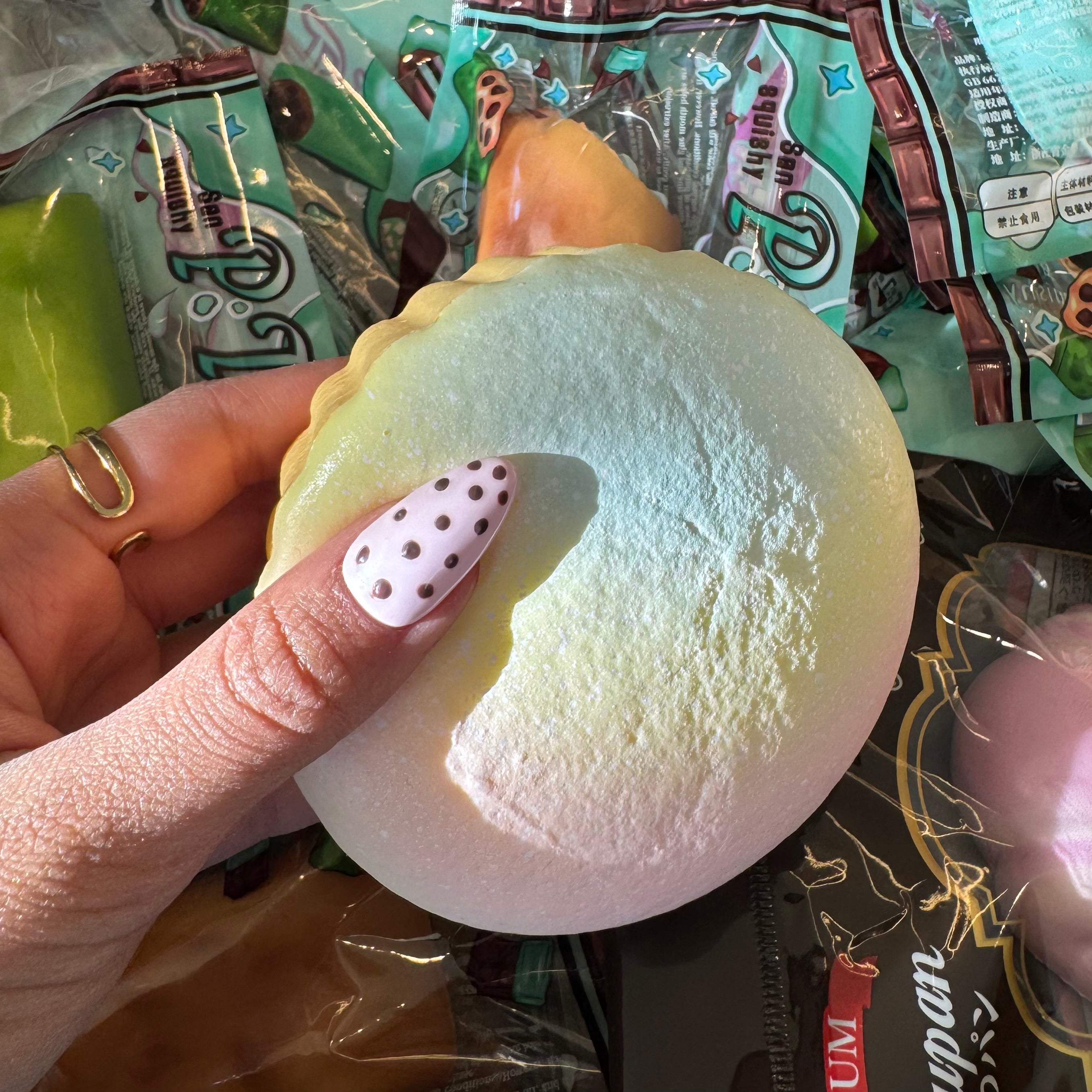 TABA SQUISHIES – Cloudy Squishies